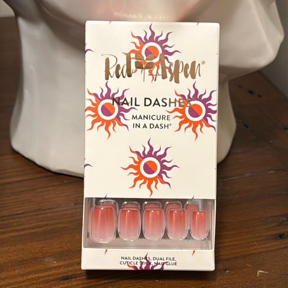 Red Aspen | Makeup | Red Aspen Heat Check Calida Nail Dashes 24 Pop On ...